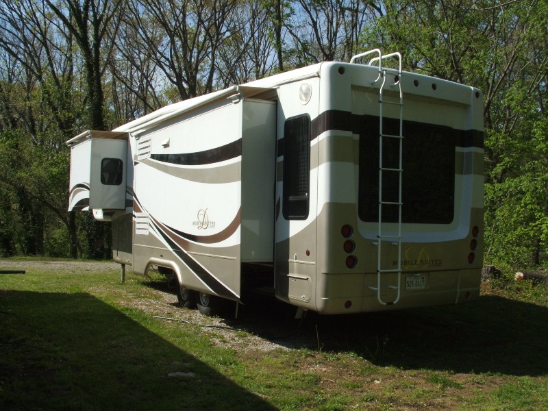 Doubletree Mobile Suites Fifth Wheel for Sale w