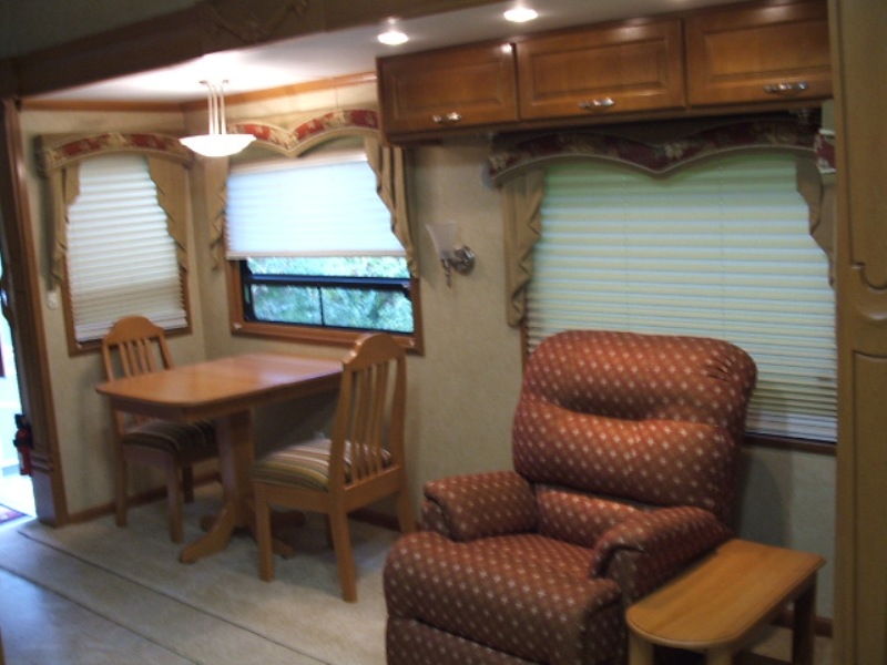 Doubletree Mobile Suites Fifth Wheel for Sale w