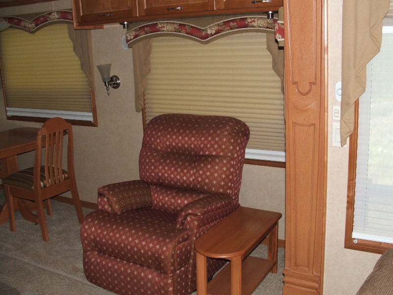 Doubletree Mobile Suites Fifth Wheel for Sale w