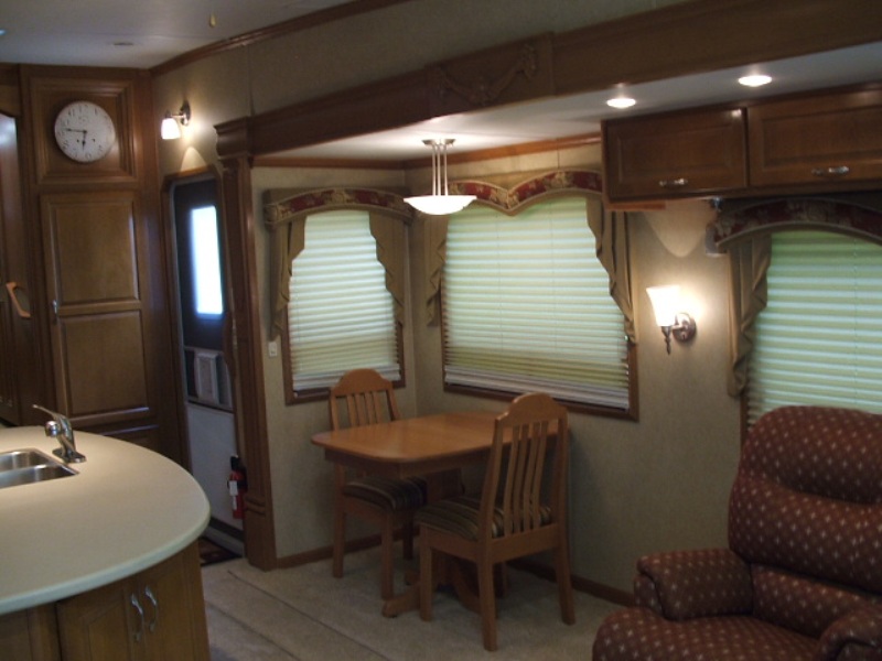 Doubletree Mobile Suites Fifth Wheel for Sale w