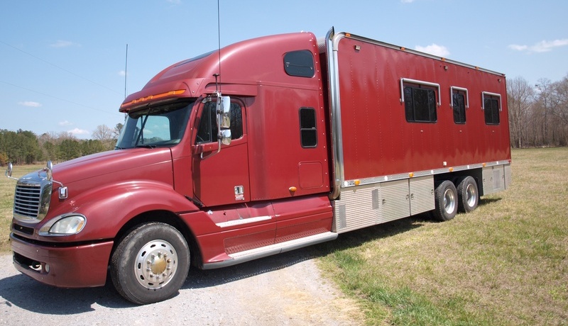 2004 Freightliner Columbia Custom Made 45ft - Alabamak