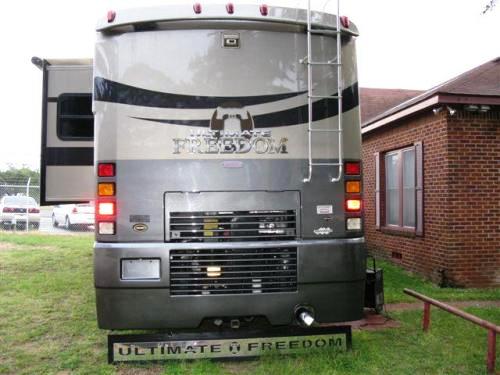 2004 Winnebago Ultimate Freedom FSBO in Palestine, Texas
