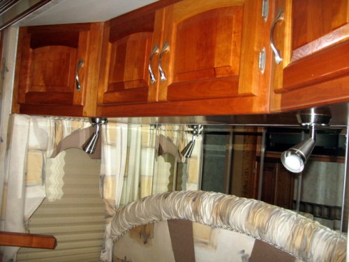 2004 Newmar Northern Star Photos, Features, Specs, Brochure