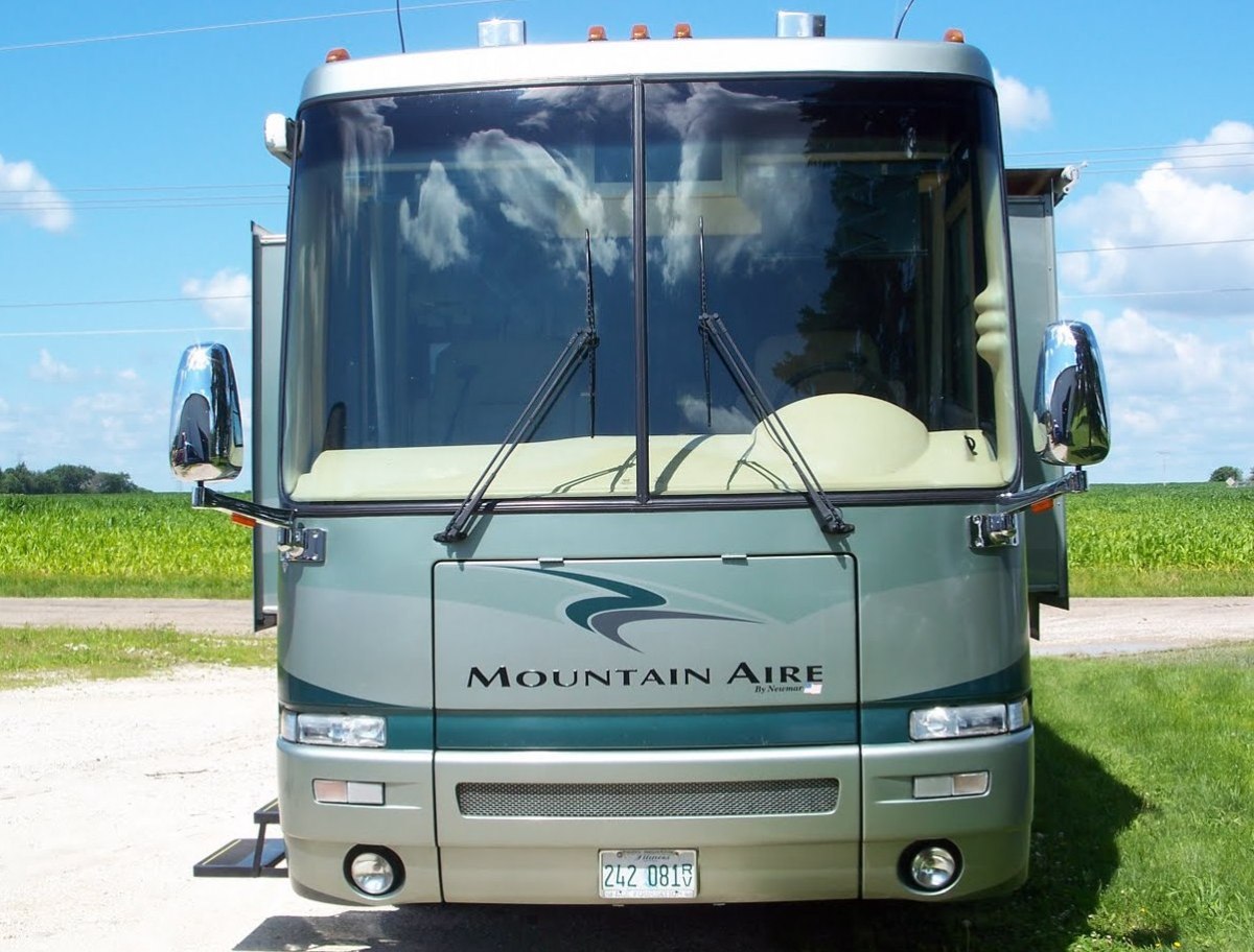 2003 Newmar Mountain Aire for sale by owner at Dream Finders