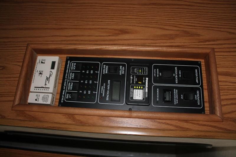 2000 Winnebago Adventurer PHOTOS, Details, Specs, Brochure, Floorplan