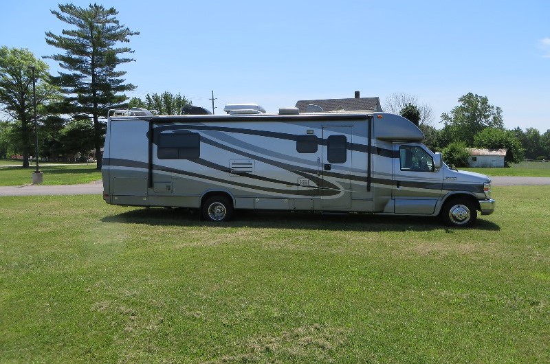 2011 Phoenix Cruiser 3100, PHOTOS, Details, Floorplan