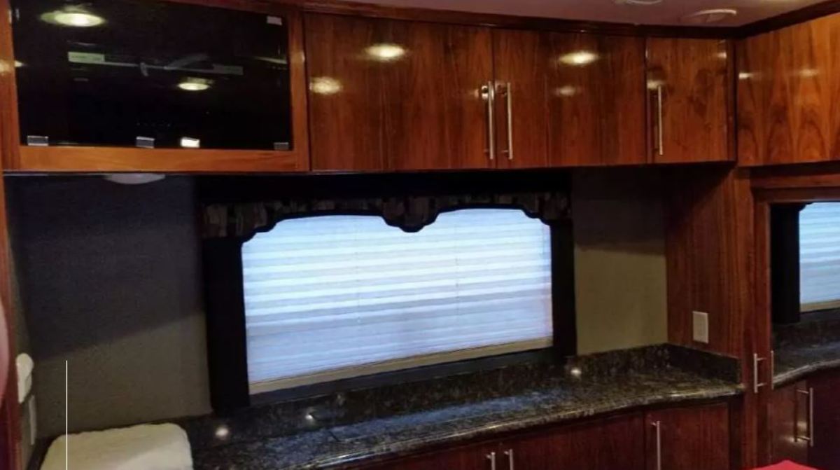 2008 Silver Crown Coach S Series | Used MotorhomesFor Sale