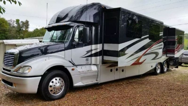 2008 Silver Crown Coach S Series