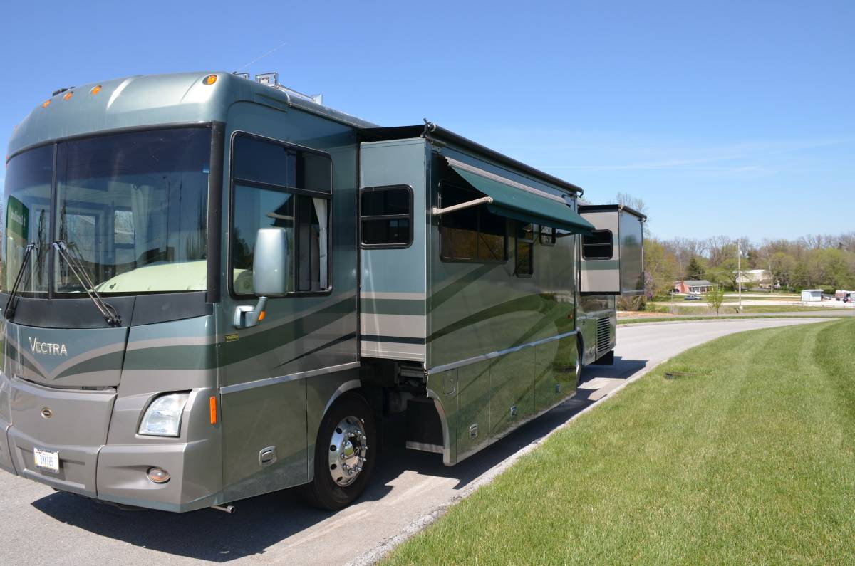 2004 Winnebago Vectra 40AD | Used Motorhomes For Sale