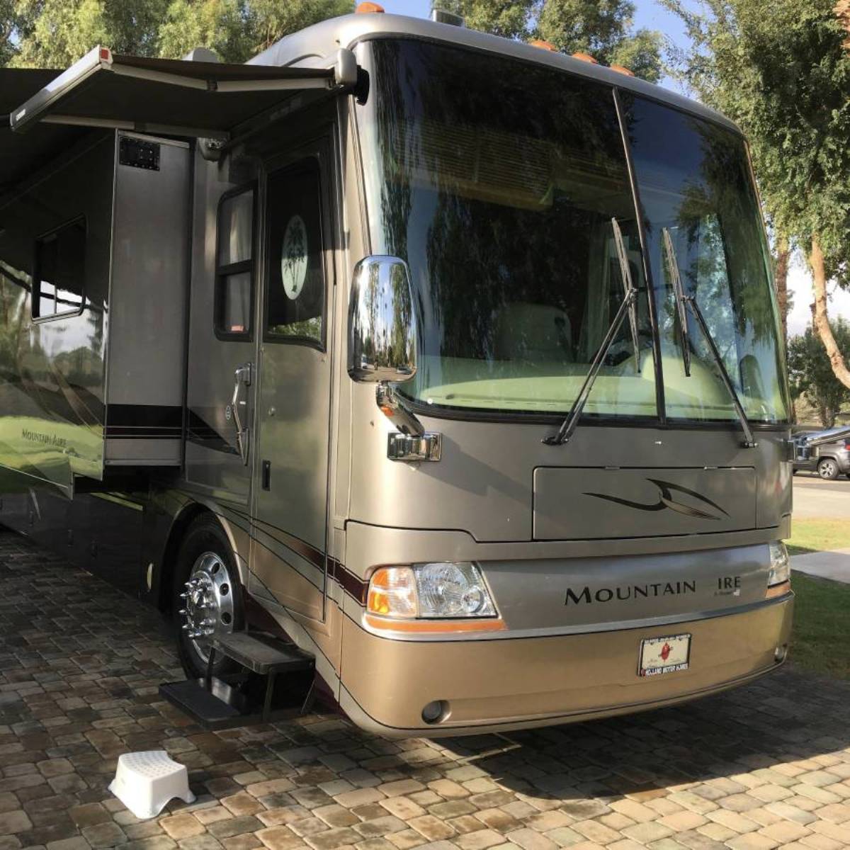 2005 Newmar Mountain Aire 4304 | Used Motorhomes For Sale