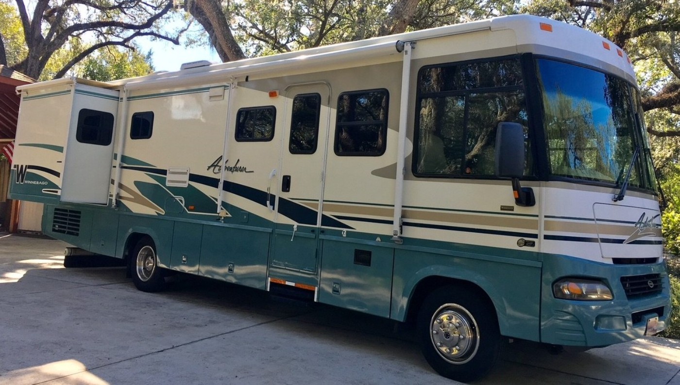 2004 Winnebago Adventurer WFG33V | Used Motorhomes For Sale
