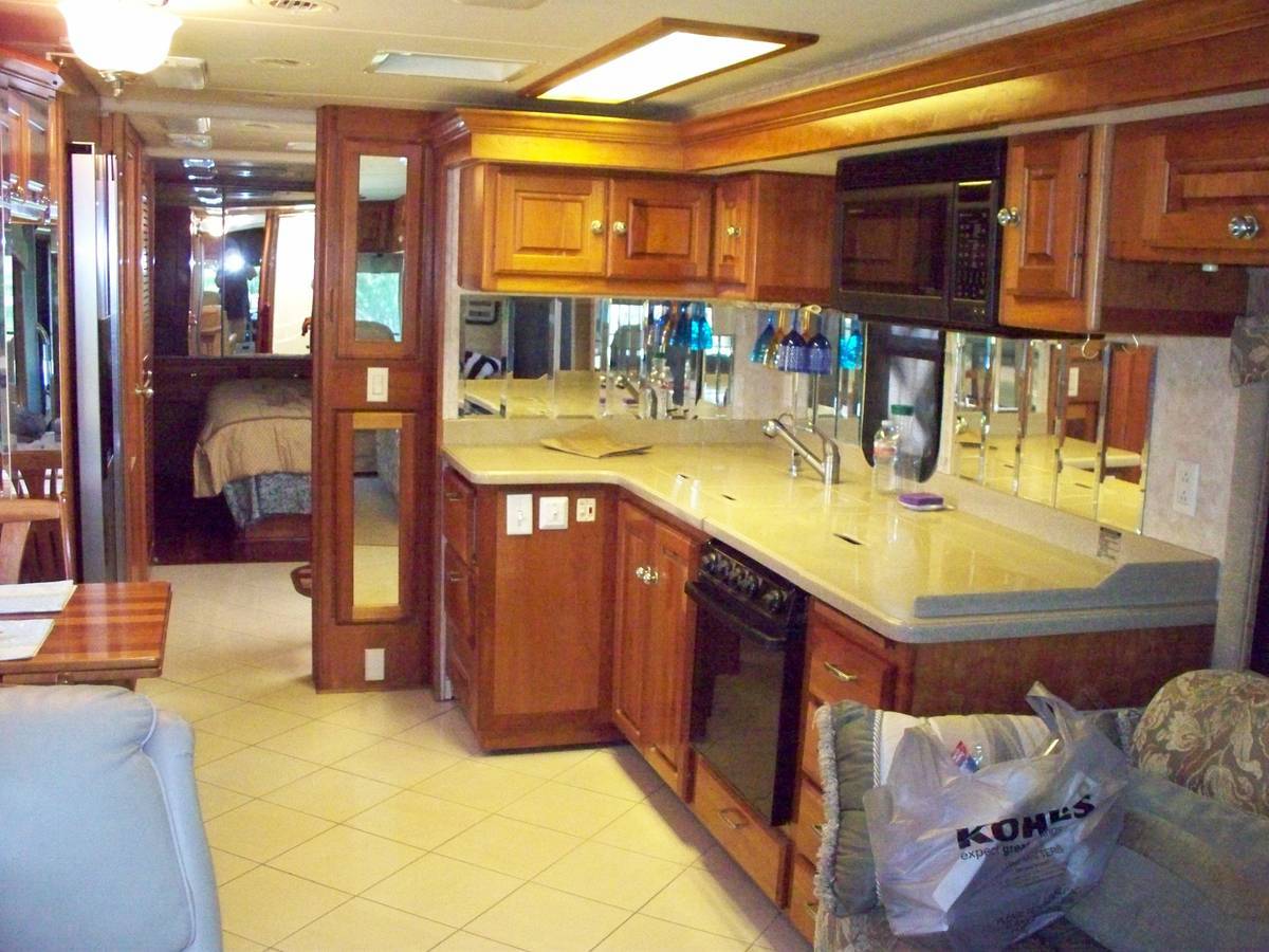 2005 Alpine Motor Coach M-40FD | Used Motorhomes For Sale