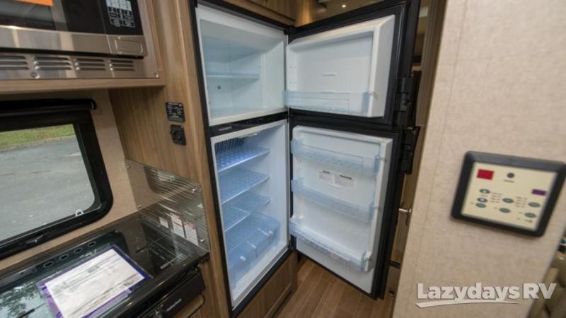 2018 Dynamax Isata 3 24RW, PHOTOS, Details, Brochure, Floorplan