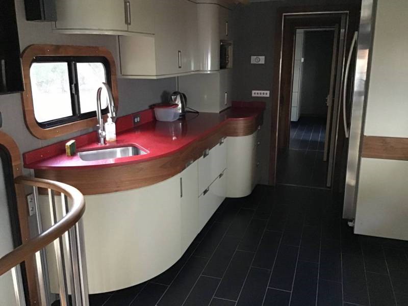 2001 Kingsley Coach, PHOTOS, Details, Brochure, Floorplan