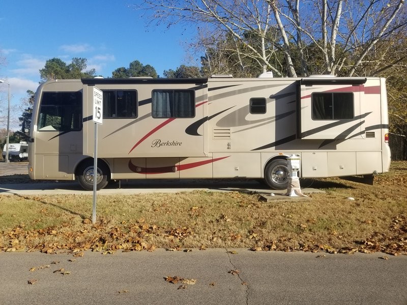 2008 Forest River Berkshire 360QS, PHOTOS, Details, Brochure, Floorplan