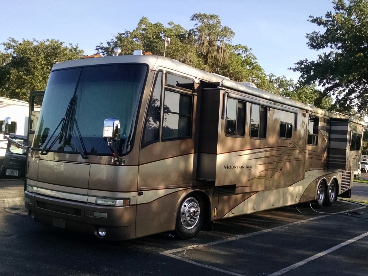 2002 Newmar Mountain Aire 4371 | Used Motorhomes For Sale