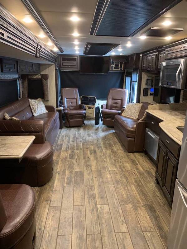 2017 Newmar Dutch Star 4310, PHOTOS, Details, Brochure, Floorplan