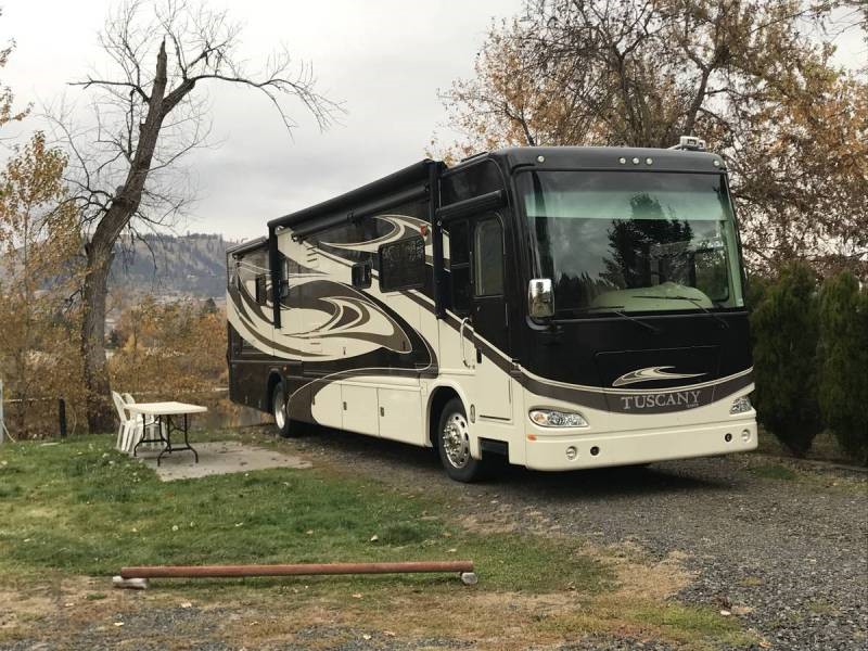 2010 Damon Tuscany 4072, PHOTOS, Details, Brochure, Floorplan