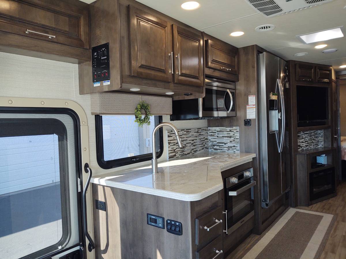 2019 Entegra Emblem 36U