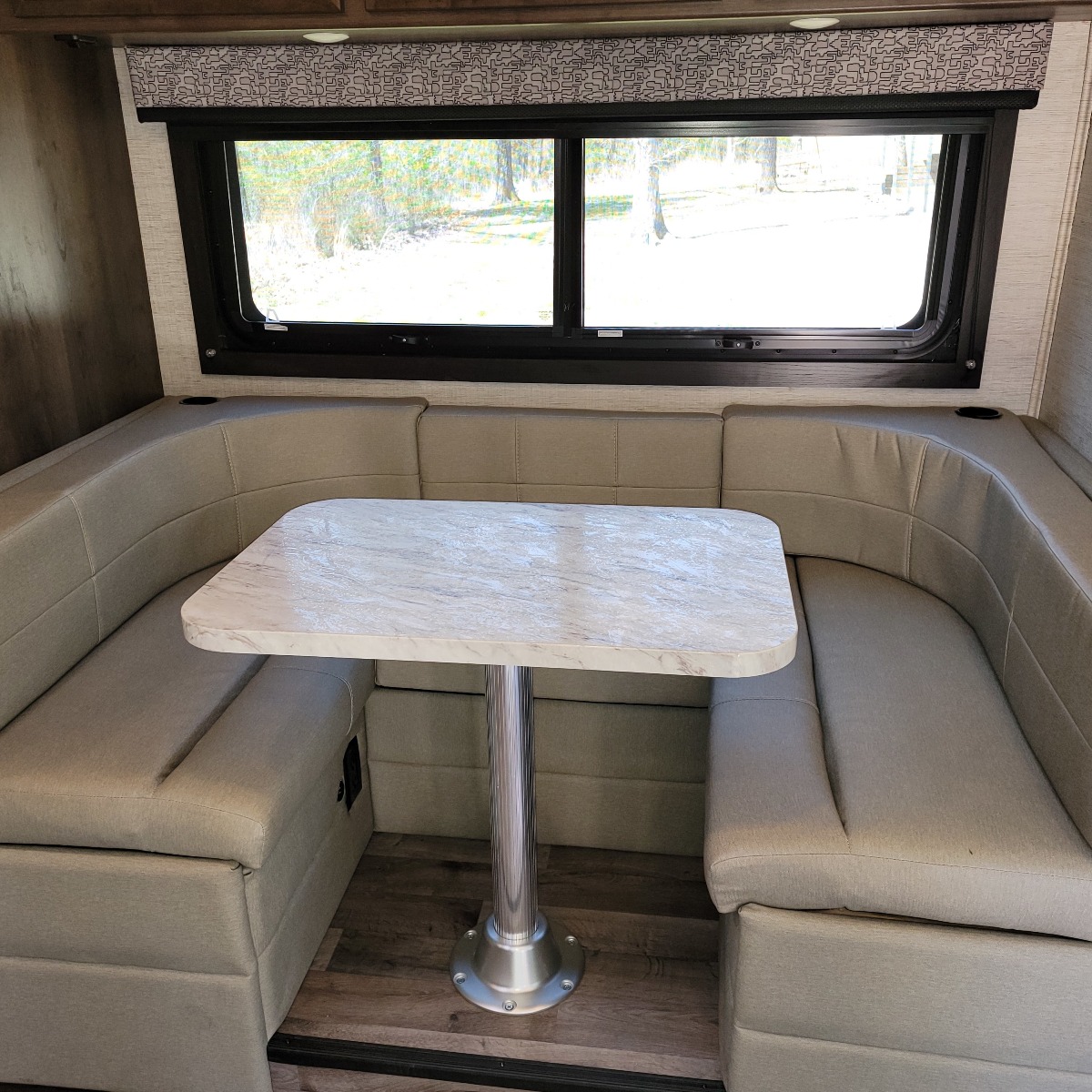 2021 Jayco Melbourne 24L Sprinter