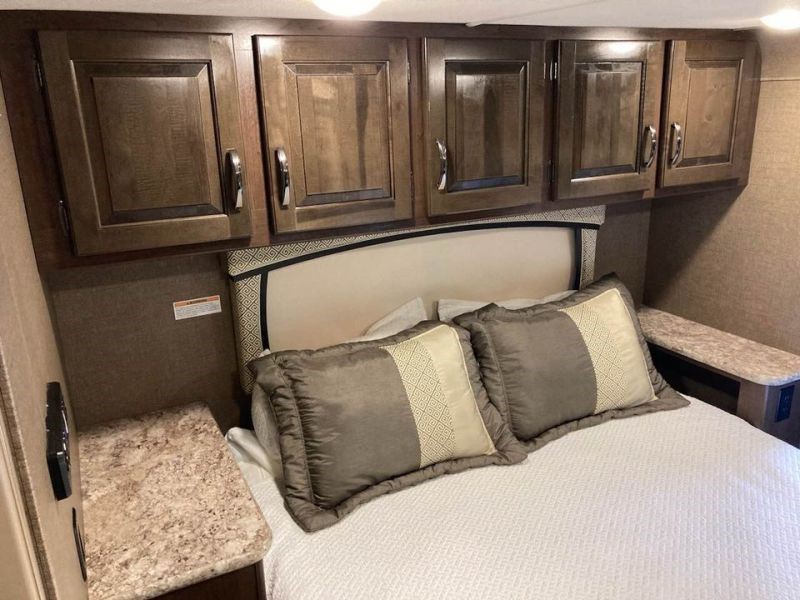 2018 Thor Chateau 31W, PHOTOS, Details, Brochure, Floorplan