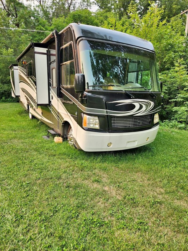 2013 Thor Challenger 37GT, PHOTOS, Details, Brochure, Floorplan